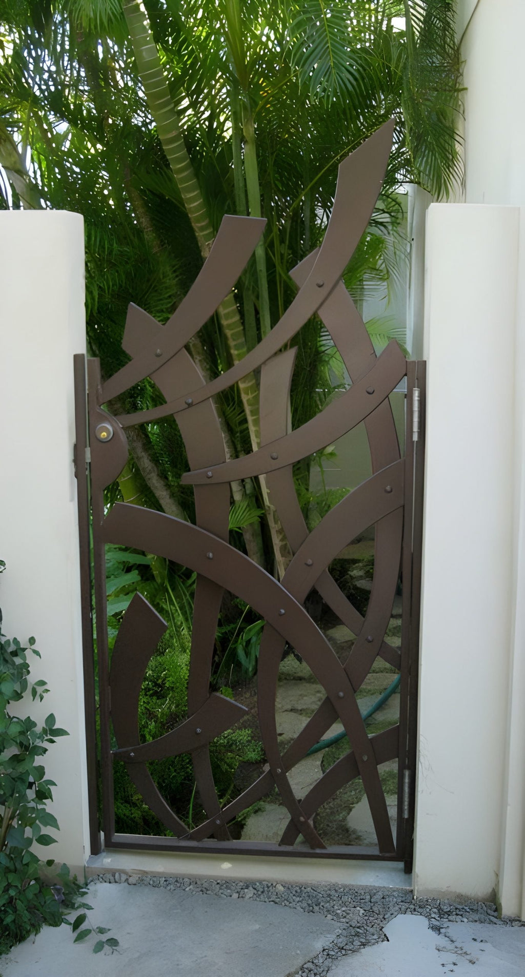 Unique Abstract Art Metal Back Yard Gate | Custom Fabrication Metal Ya